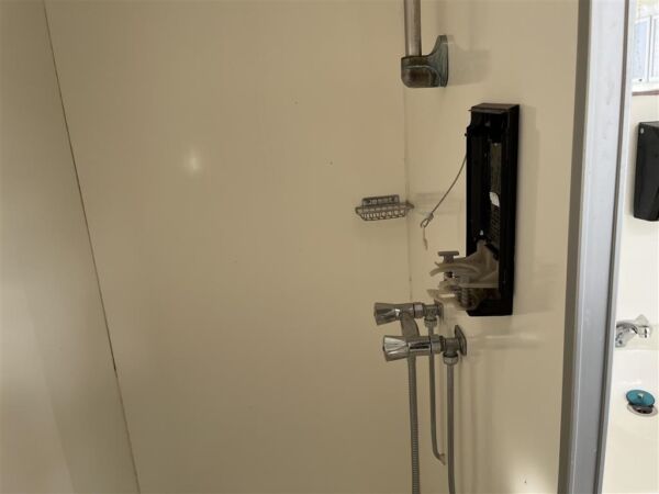 Scanvogn Badmobil bad 1 toilet vogn med wc bad og kværn. - AB Lauridsen ...